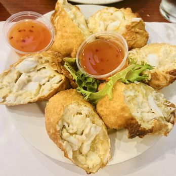 BLUE DOLPHIN SEAFOOD BAR & GRILL - Updated November 2025 - 832 Photos ...