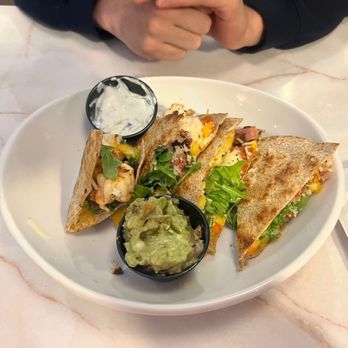 SILVER DINER - 623 Photos & 574 Reviews - 6592 Springfield Mall ...