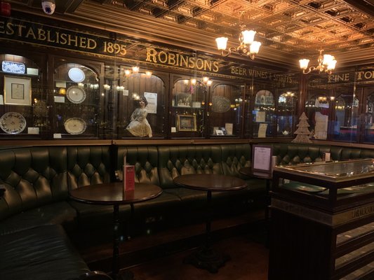 ROBINSONS BAR - 56 Photos & 60 Reviews - 38 Great Victoria Street ...