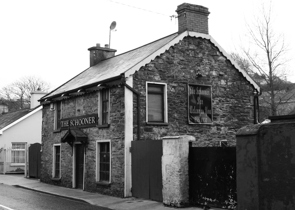 THE SCHOONER - Updated December 2025 - Whitegate, Cork, Republic of ...