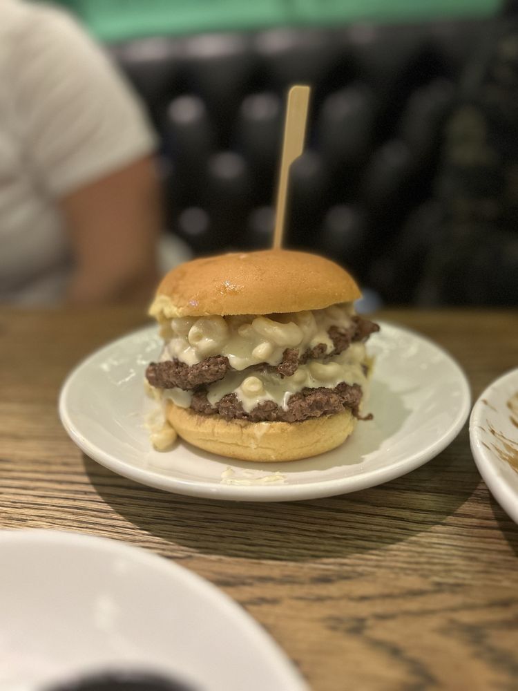 CRAFTSMAN ROW SALOON - Updated May 2024 - 725 Photos & 354 Reviews ...