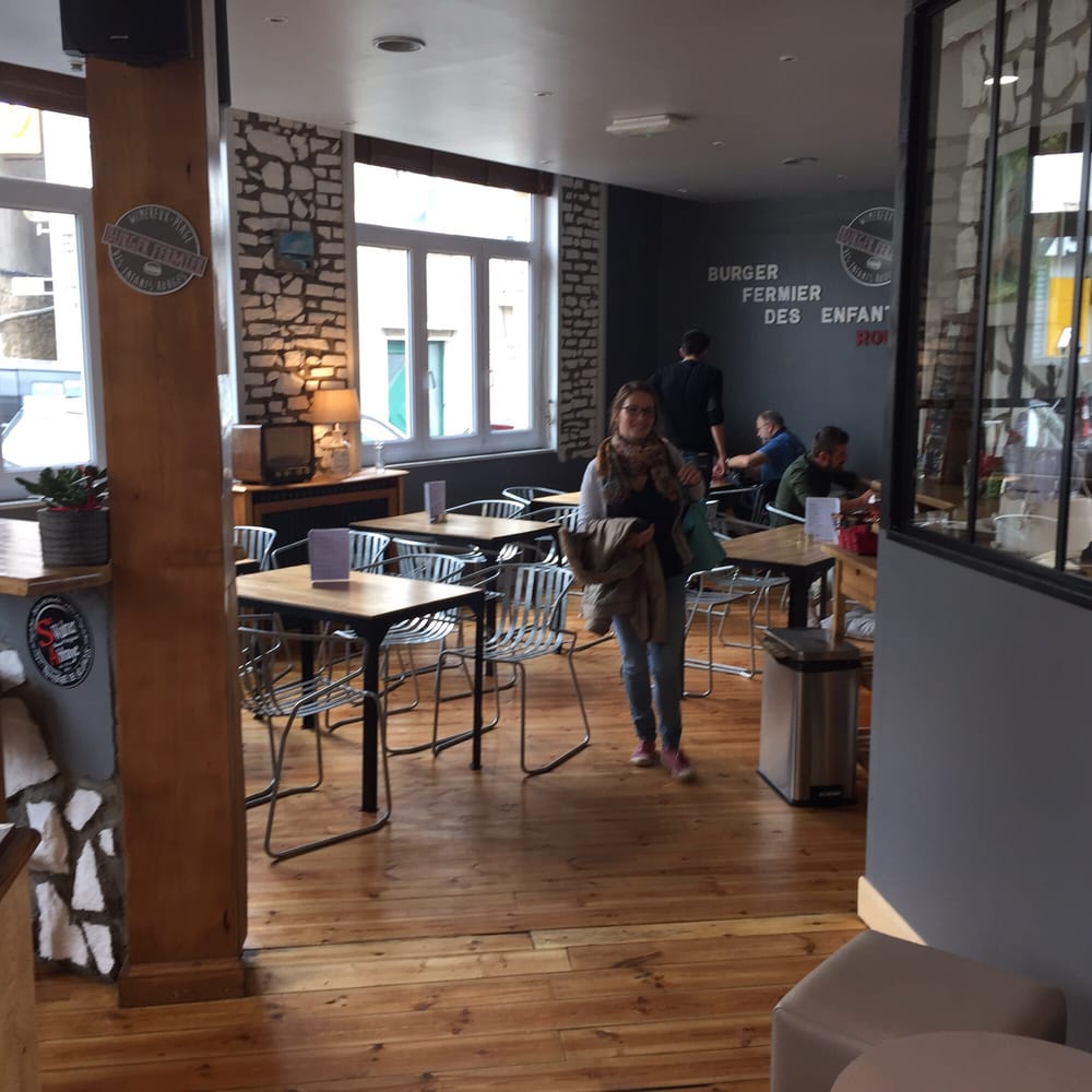 BURGER FERMIER DES ENFANTS ROUGES - 17 Photos - Place Omer Dewavrin ...