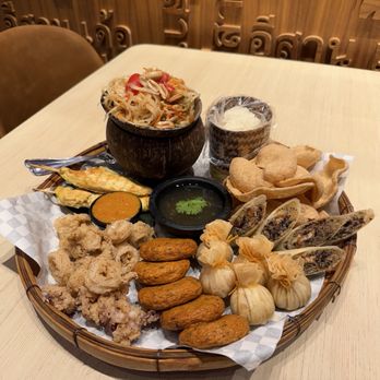 ISAAN DER - THAI KITCHEN & BAR - Updated January 2026 - 407 Photos ...