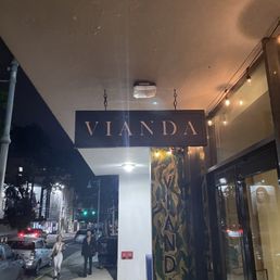 VIANDA - Updated October 2025 - 291 Photos & 142 Reviews - Avenida Juan ...