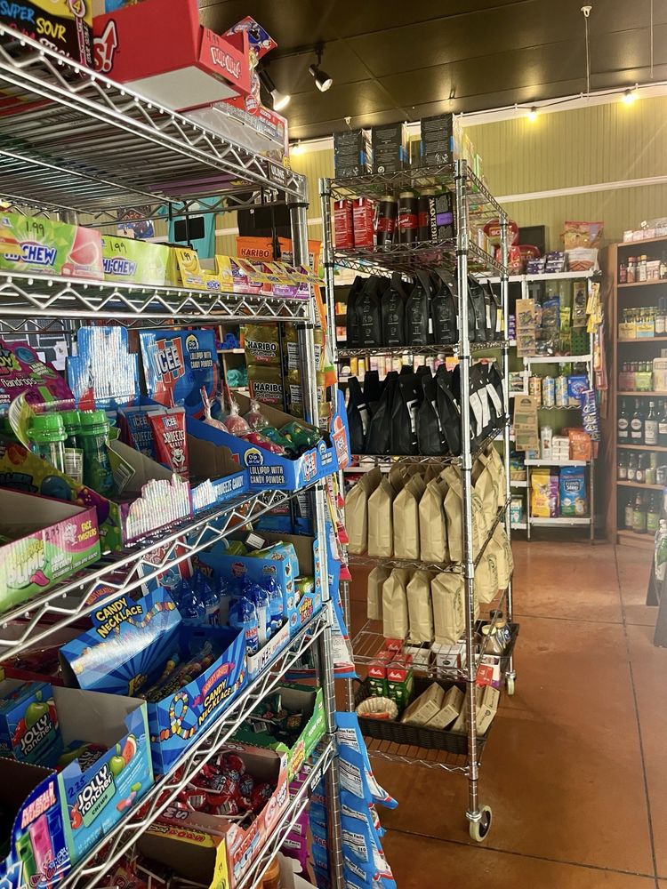 SHIELDS MARKET - Updated June 2026 - 23 Photos & 31 Reviews - 206 N ...