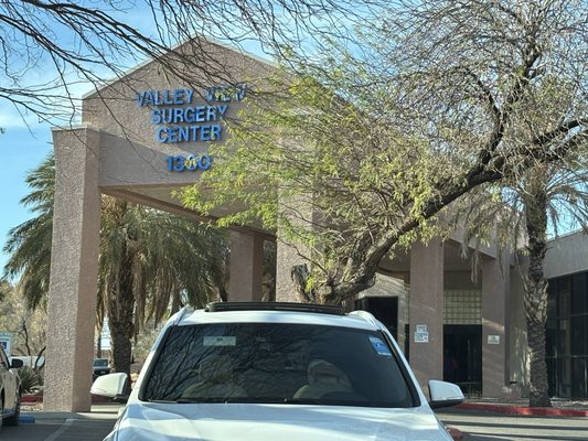 VALLEY VIEW SURGERY CENTER - Updated December 2025 - 15 Photos & 127 ...