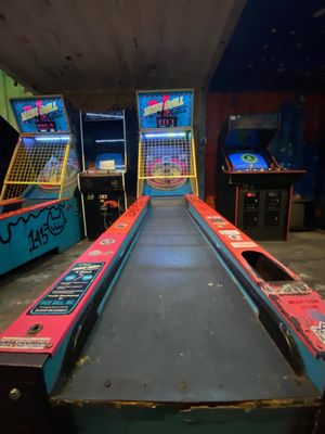 RETRO GRILL & BAR - Updated April 2026 - 35 Photos & 17 Reviews - 800 N ...