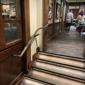 BLUE BELL INN - Updated January 2026 - 358 Photos & 428 Reviews - 601 ...