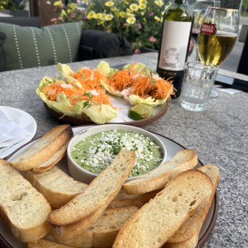 EARLS KITCHEN + BAR - Updated December 2025 - 66 Photos & 77 Reviews ...