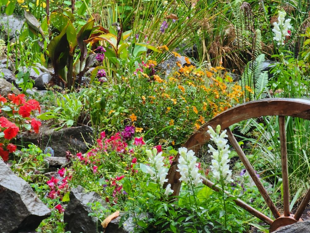 CASCADE LAND MAINTENANCE - Updated December 2025 - Request a Quote ...