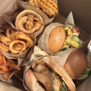 GAMI BURGER - Updated December 2025 - 200 Photos & 127 Reviews - 5093 ...