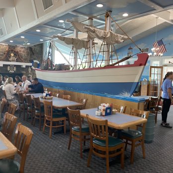 BLUE BAY SEAFOOD RESTAURANT - SALISBURY - Updated July 2024 - 60 Photos ...