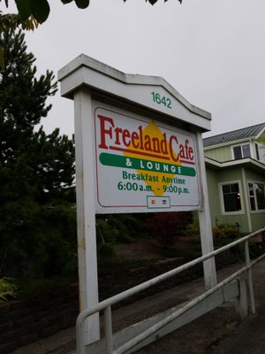 FREELAND CAFÉ AND LOUNGE - 58 Photos & 128 Reviews - 1642 E Main St ...