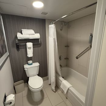 COURTYARD BY MARRIOTT RIVERSIDE UCR/MORENO VALLEY AREA - Updated ...