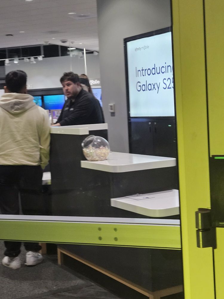 XFINITY STORE BY COMCAST - Updated July 2025 - 14 Photos & 42 Reviews ...