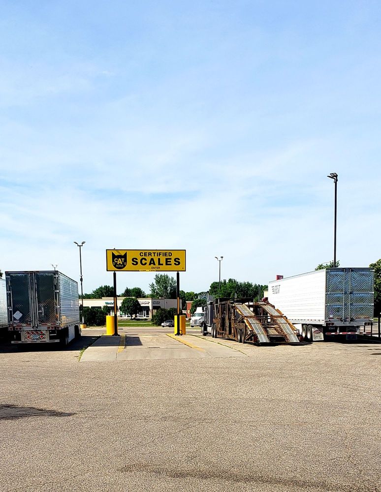 TRUCKERS INN TRUCKSTOP - Updated July 2025 - 20 Photos - 2519 Lyndale ...