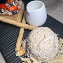 WEEZY’S - Updated January 2026 - 208 Photos & 86 Reviews - 200 Bennett ...