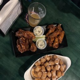 BARKING DOG SALOON - Updated July 2025 - 38 Photos & 23 Reviews - 495 W ...