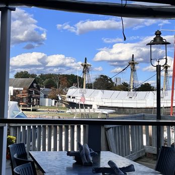 FINZ SEAFOOD & GRILL - Updated May 2025 - 1050 Photos & 1197 Reviews ...