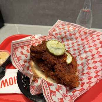 HOWLIN’ RAY’S - Updated December 2025 - 334 Photos & 131 Reviews - 3355 ...