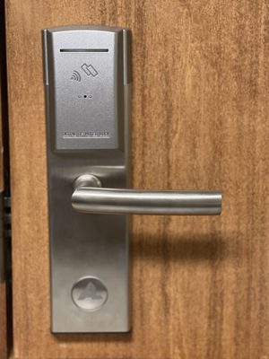 ACCU LOCK - Updated April 2025 - 34 Photos - 9901 S Interstate 35 W ...