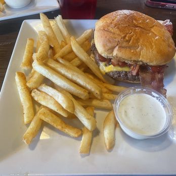 BITES AND PINTS GASTRO PUB - Updated January 2025 - 509 Photos & 353 ...