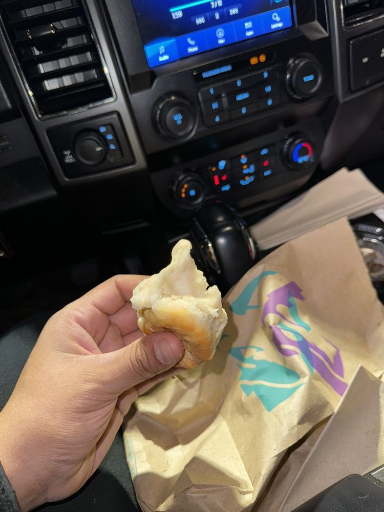 KFC - Updated October 2025 - 12 Photos & 44 Reviews - 350 Saw Mill ...