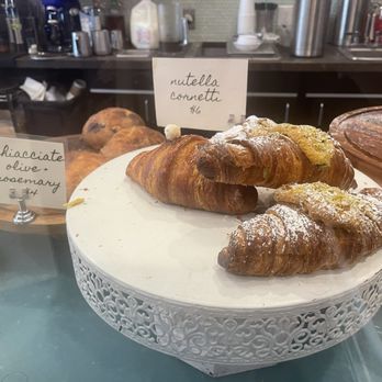 FIORE - Updated October 2025 - 113 Photos & 29 Reviews - 2413 Frankford ...