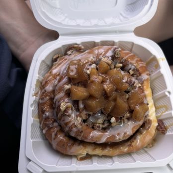 SEATTLE CINNAMON ROLL - Updated December 2025 - 230 Photos & 244 ...