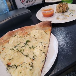 SLICE 420 - Updated October 2025 - 119 Photos & 163 Reviews - 3725 Oro ...