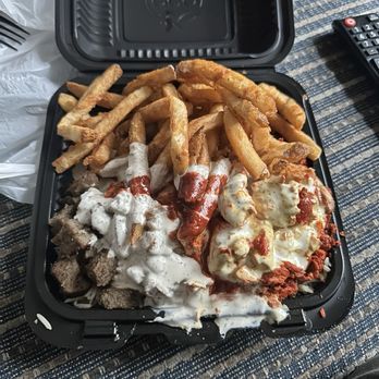 HALAL MUNCHIES - Updated March 2025 - 19 Photos & 20 Reviews - 815 West ...