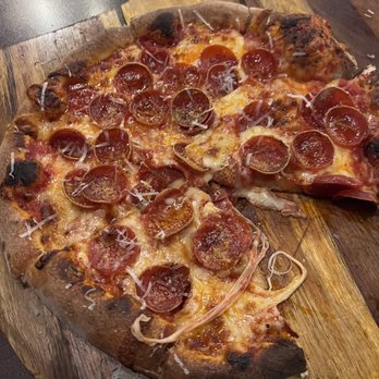 RED’S PIZZERIA AND TAPHOUSE - Updated January 2025 - 321 Photos & 236 ...