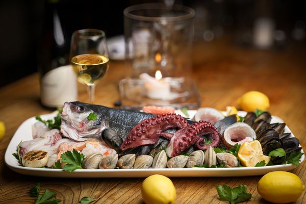 MEDI RESTAURANT & WINE BAR - Updated December 2025 - 610 Photos & 581 ...