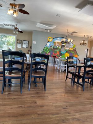 MONKEY BUSINESS CAFE - Updated September 2024 - 1955 Photos & 1721 ...