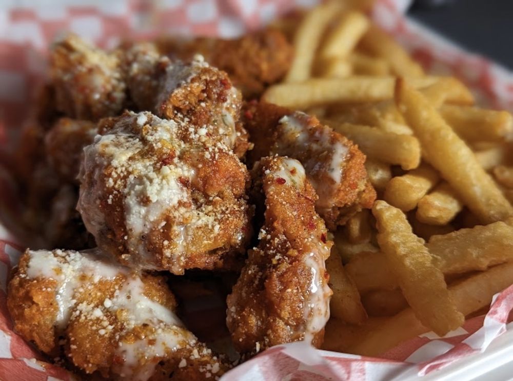 6IX WINGS - Updated January 2026 - 16 Photos - 6A-2950 Birchmount Road ...