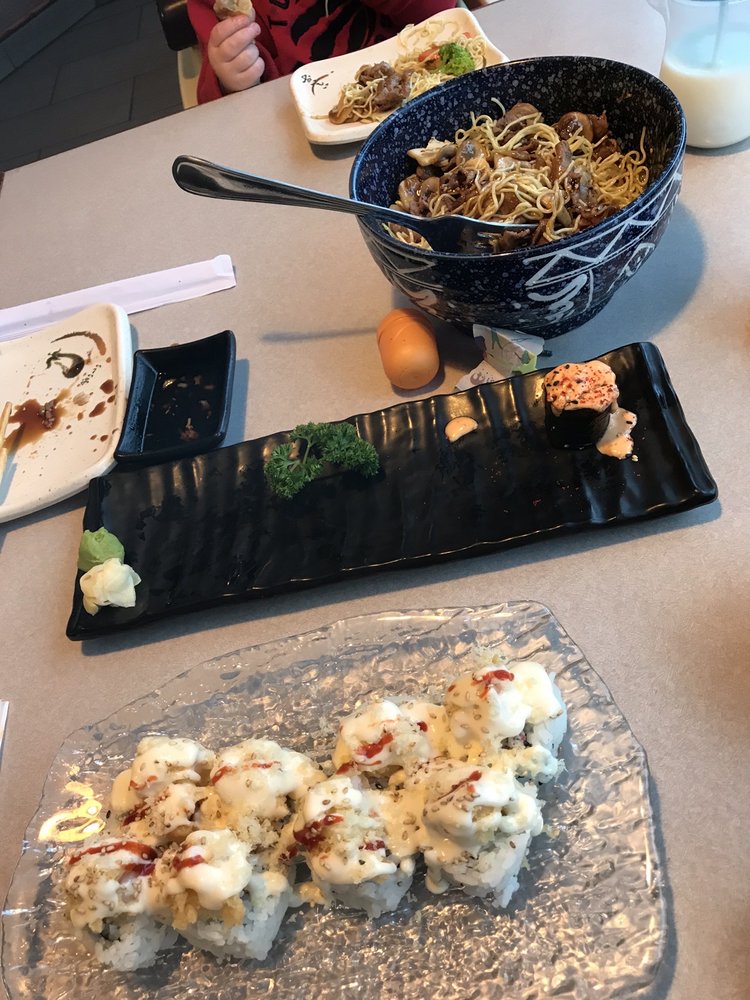 KUJIRA SUSHI BAR & GRILL - 5006 50 Street, Whitecourt, Alberta - Sushi ...