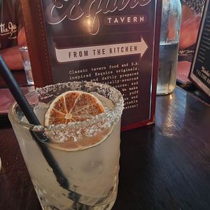 THE ESQUIRE TAVERN - 2761 Photos & 3107 Reviews - 155 E Commerce St ...