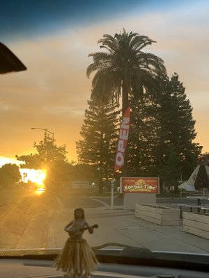 BURGER TIME - 81 Photos & 109 Reviews - 661 W 16th St, Merced ...