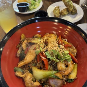 ISSEI NOODLE - Updated November 2025 - 311 Photos & 419 Reviews - 54 W ...