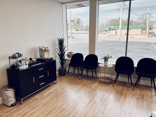 REVIVE HAIR STUDIO - Updated September 2025 - 10 Photos - 7425 York Rd ...