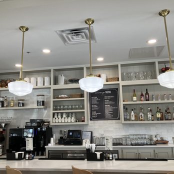 THE VILLAGE INN - Updated January 2025 - 51 Photos & 57 Reviews - 3839 ...