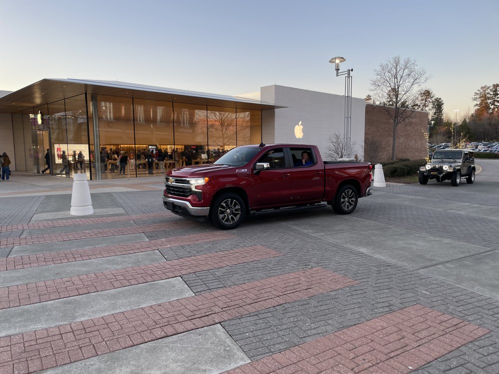 APPLE SOUTHPOINT - Updated April 2025 - 34 Photos & 195 Reviews - 8030 ...