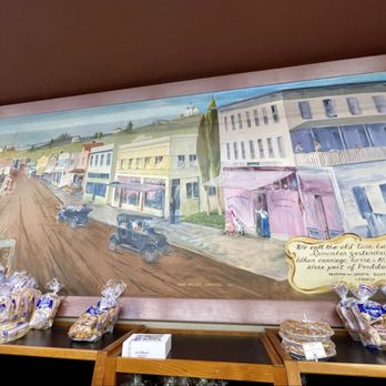 SLUYS POULSBO BAKERY - Updated December 2025 - 1147 Photos & 990 ...