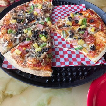 DOWNTOWN PIZZA PUB - Updated December 2025 - 11 Photos & 18 Reviews ...