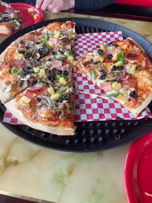 DOWNTOWN PIZZA PUB - 8100 S Highway 27, Burnside, Kentucky - Pizza ...