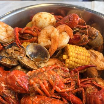 CRAWFISH & HOTPOT - Updated February 2025 - 105 Photos & 33 Reviews ...