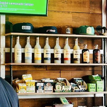 8TH WONDER BREWERY - Updated December 2025 - 1025 Photos & 494 Reviews ...