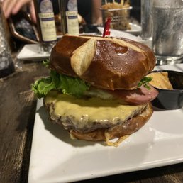 THE HANGRY BISON - Updated July 2024 - 472 Photos & 292 Reviews - 250 W ...