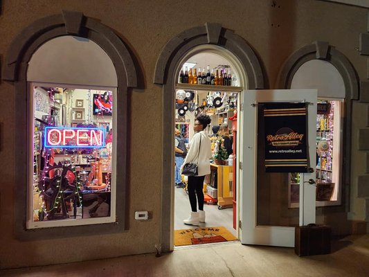 RETRO ALLEY - Updated December 2025 - 1065 Olde Towne Rd, Morrow ...