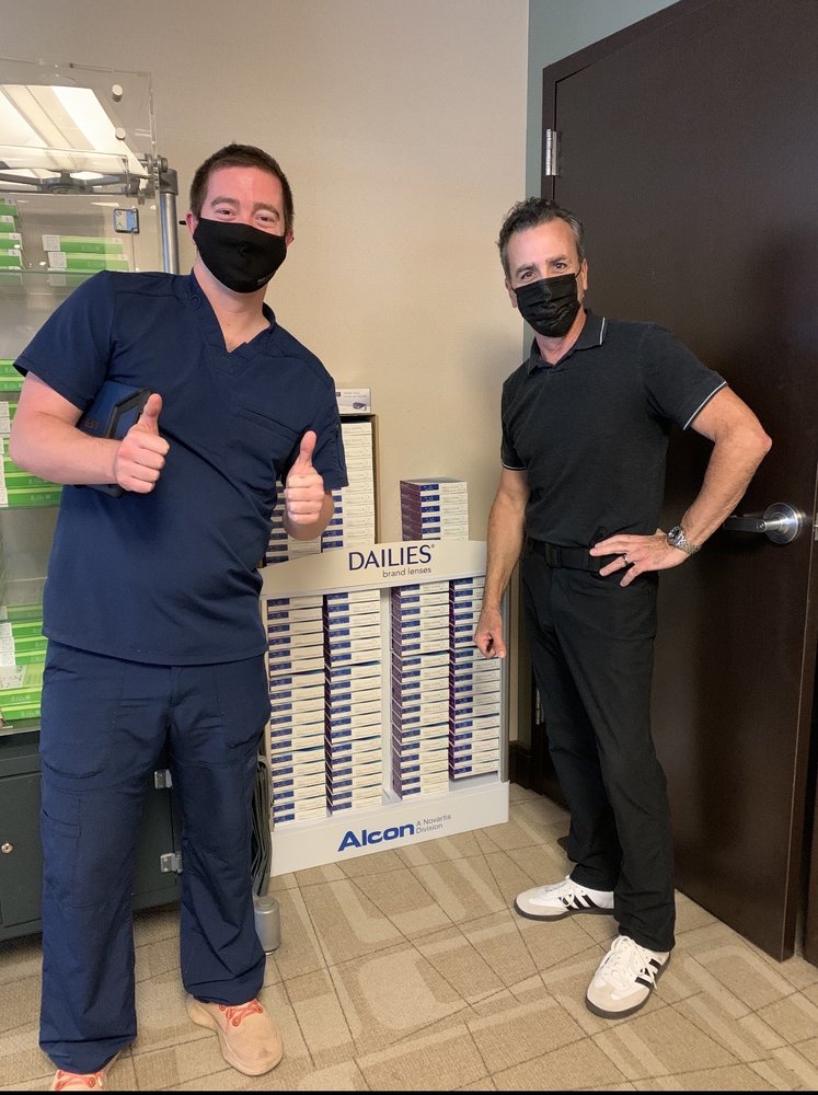 BRENTWOOD EYE CARE OPTOMETRY GROUP - Updated March 2025 - 12 Photos ...